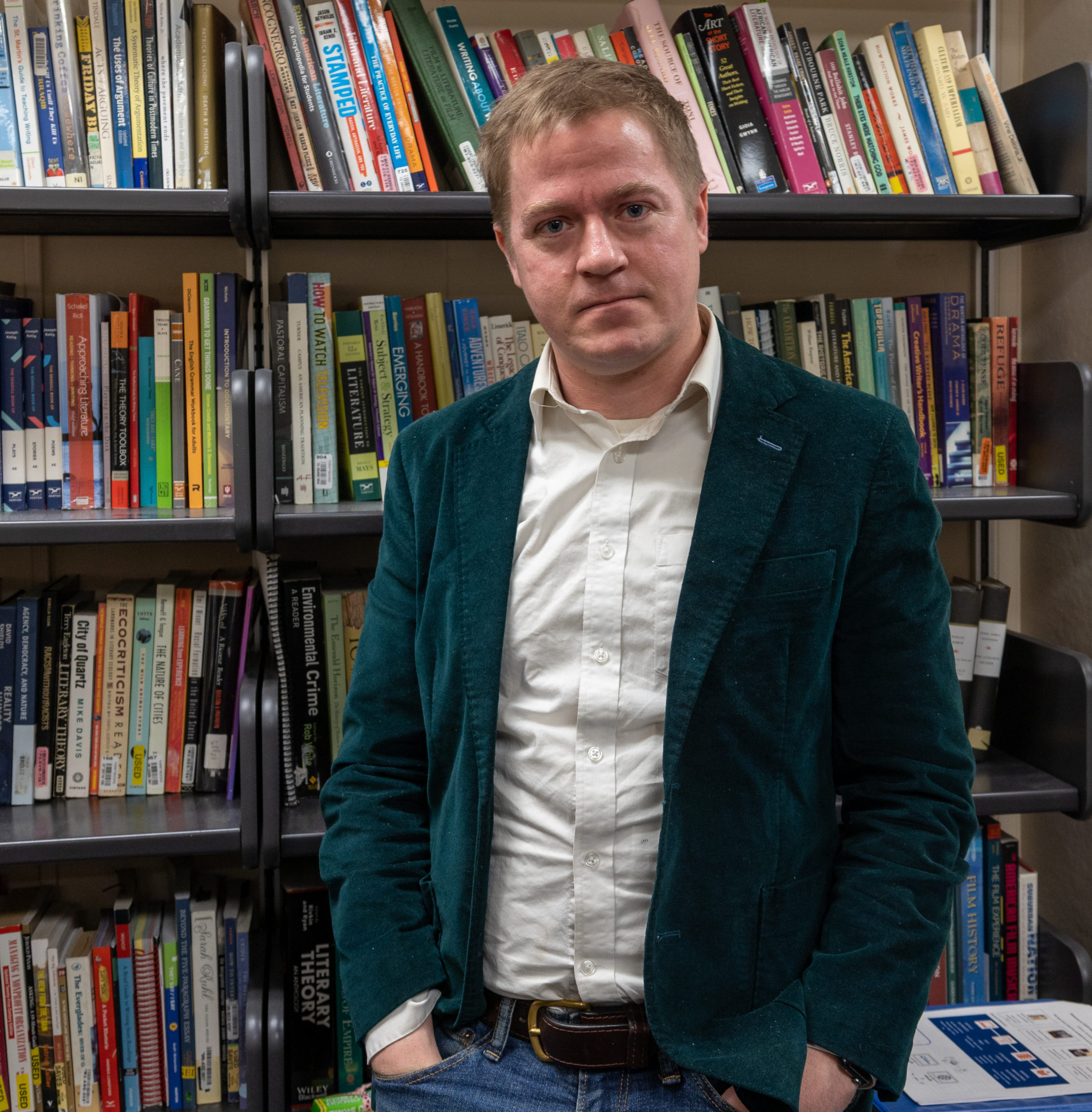 Meet English professor Dan Platt – The Campus Chronicle